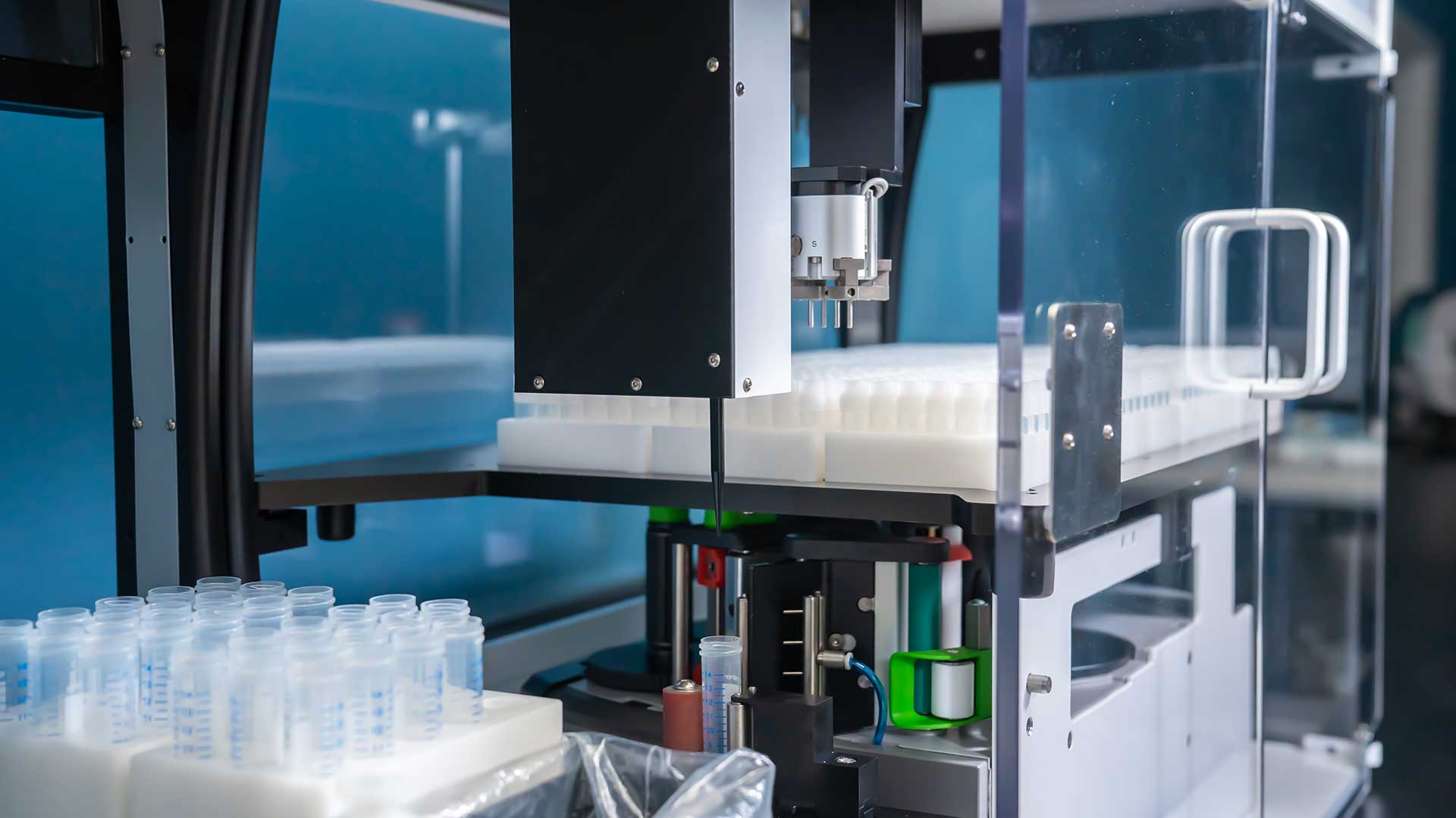 Discover the Scinomix AQ Aliquoting System for Lab Efficiency